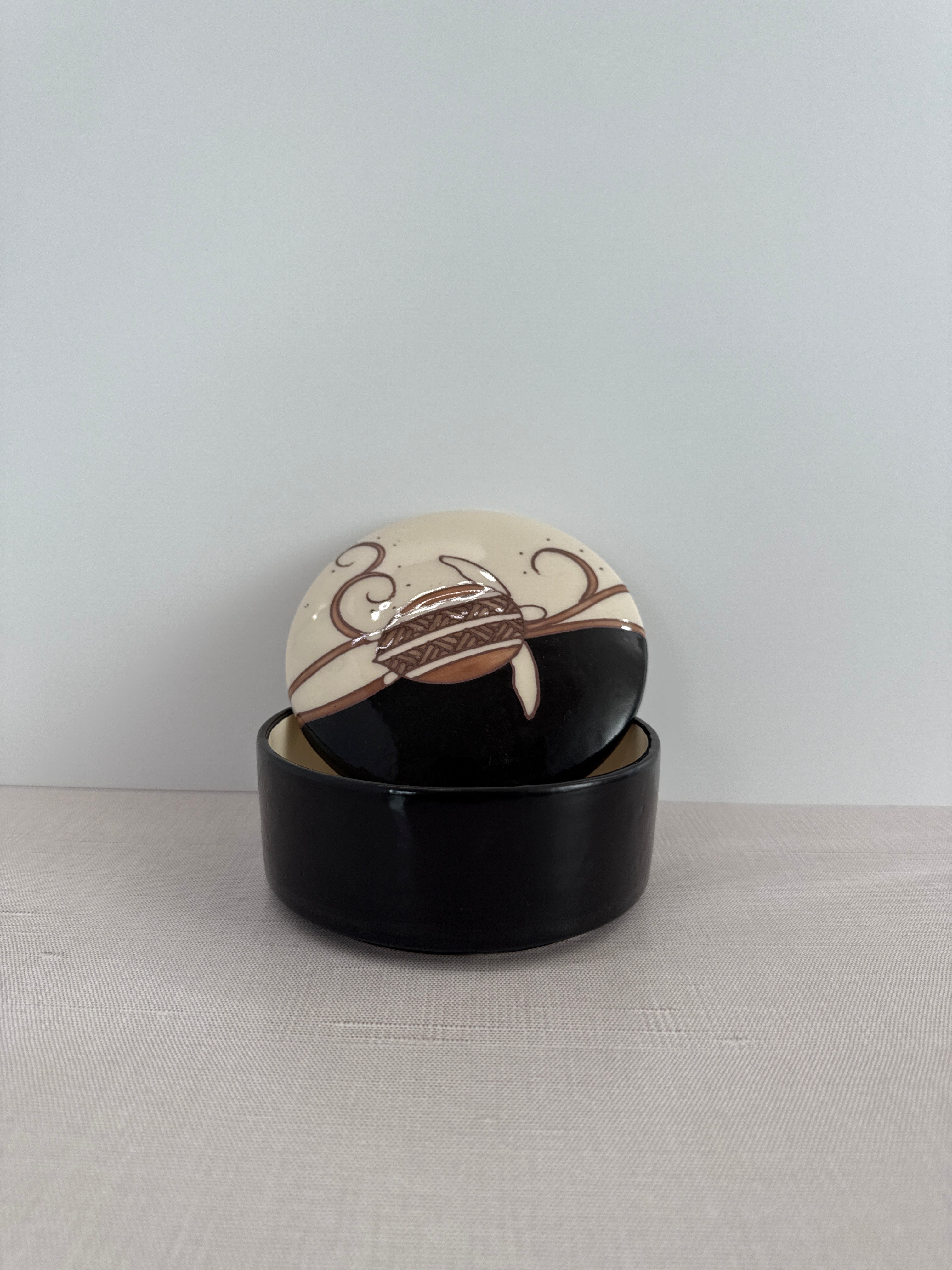 Tapa Honu Treasure Box – Banana Patch Studio